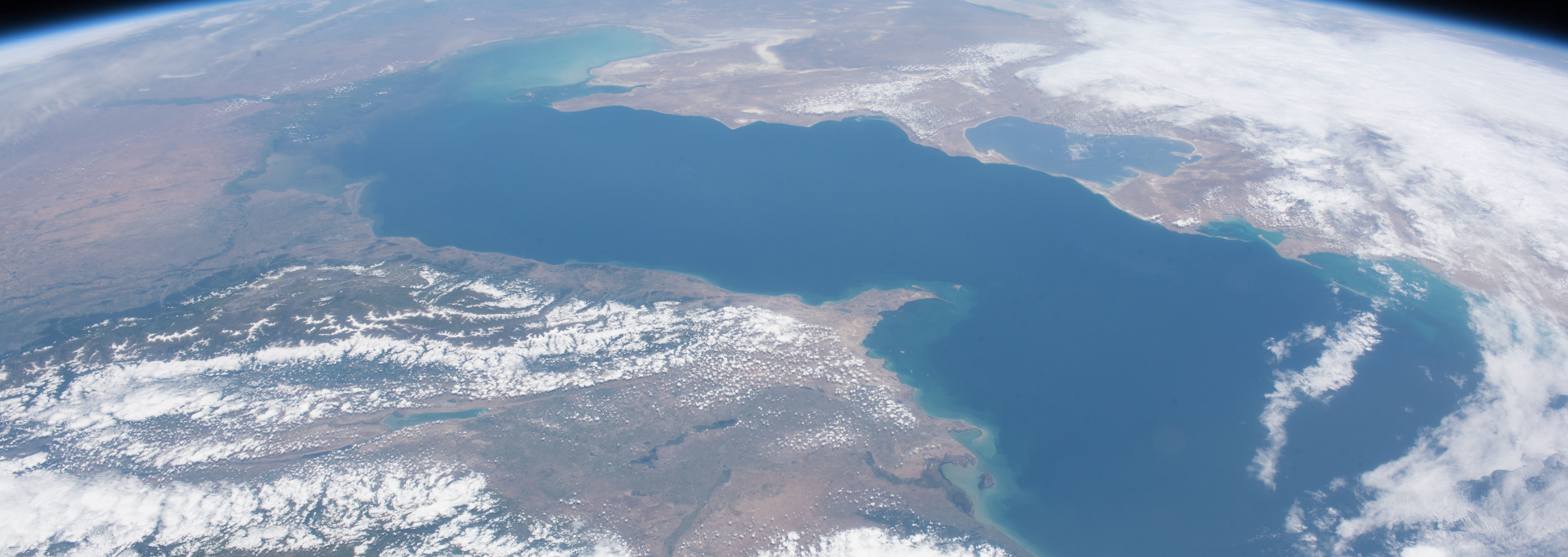 Tracking Caspian Sea level decline in satellite imagery – Goodman ...
